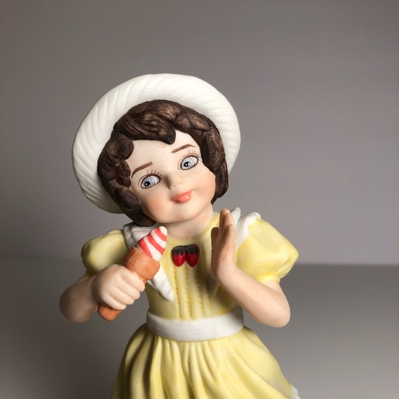 The Hamilton Collection | Other | Vintage The Hamilton Collection Girl ...